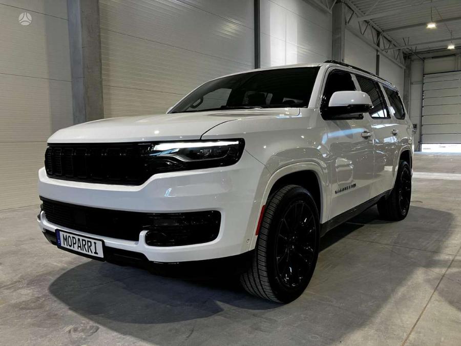 White Jeep Wagoneer 2022 in Klaipeda, with an engine capacity of 5.65 L and mileage of 63 thousand km for 52030 €, photo 3 on AUTOMOTO.COM.LV