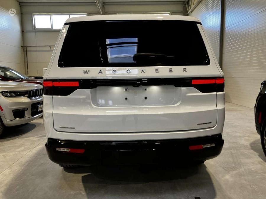 Balts Jeep Wagoneer 2022 Klaipėda, ar dzinēja tilpumu 5.65 L un nobraukumu 63 tūkst. km par 52030 €, foto 12 vietnē AUTOMOTO.COM.LV