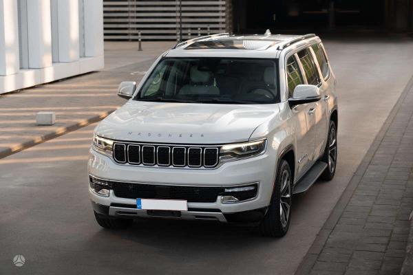 Белый Джип Wagoneer 2022 в Вильнюс, объемом двигателя 5.65 л и пробегом 85 тыс. км за 46999 €, фото 2 на AUTOMOTO.COM.LV