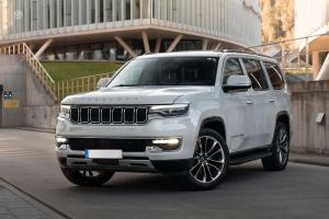 Белый Джип Wagoneer 2022 в Вильнюс, объемом двигателя 5.65 л и пробегом 85 тыс. км за 46999 €, фото 1 на AUTOMOTO.COM.LV