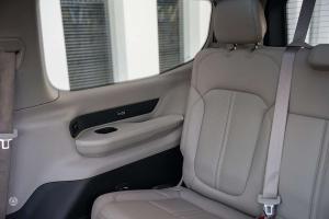 Белый Джип Wagoneer 2022 в Вильнюс, объемом двигателя 5.65 л и пробегом 85 тыс. км за 46999 €, фото 25 на AUTOMOTO.COM.LV