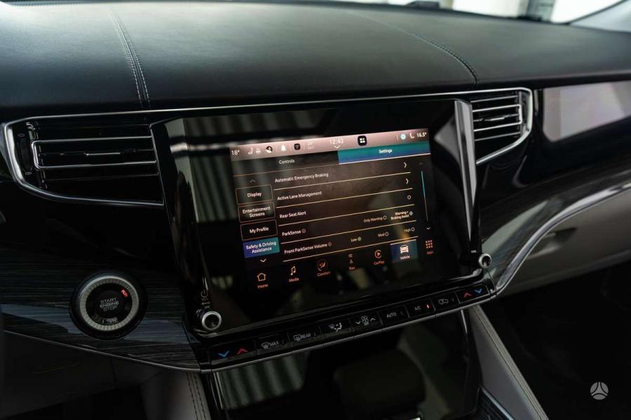 Белый Джип Wagoneer 2022 в Вильнюс, объемом двигателя 5.65 л и пробегом 85 тыс. км за 46999 €, фото 27 на AUTOMOTO.COM.LV