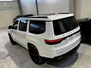 Balts Jeep Wagoneer 2022 Klaipėda, ar dzinēja tilpumu 5.65 L un nobraukumu 63 tūkst. km par 46585 €, foto 10 vietnē AUTOMOTO.COM.LV