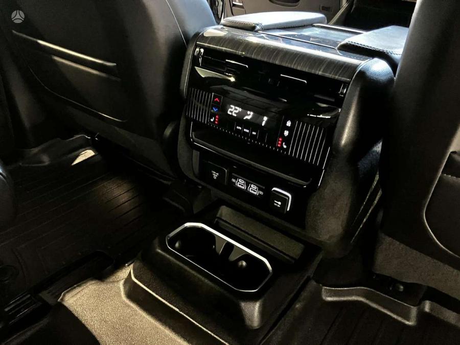 Balts Jeep Wagoneer 2022 Klaipėda, ar dzinēja tilpumu 5.65 L un nobraukumu 63 tūkst. km par 46585 €, foto 34 vietnē AUTOMOTO.COM.LV