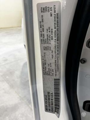 Balts Jeep Wagoneer 2022 Klaipėda, ar dzinēja tilpumu 5.65 L un nobraukumu 63 tūkst. km par 46585 €, foto 39 vietnē AUTOMOTO.COM.LV
