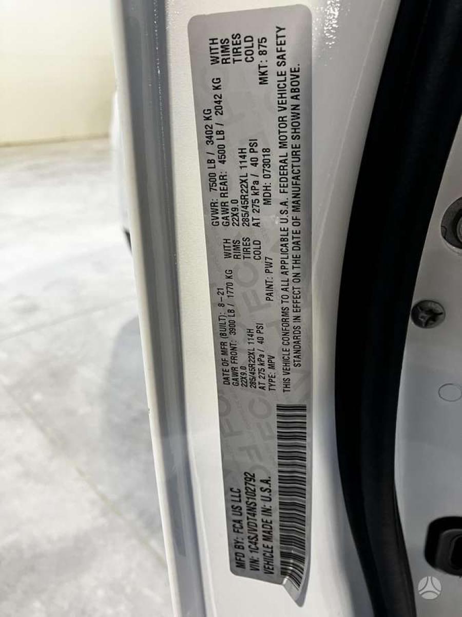Balts Jeep Wagoneer 2022 Klaipėda, ar dzinēja tilpumu 5.65 L un nobraukumu 63 tūkst. km par 46585 €, foto 39 vietnē AUTOMOTO.COM.LV