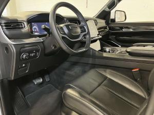 Белый Джип Wagoneer 2022 в Клайпеда, объемом двигателя 5.65 л и пробегом 82 тыс. км за 42900 €, фото 9 на AUTOMOTO.COM.LV