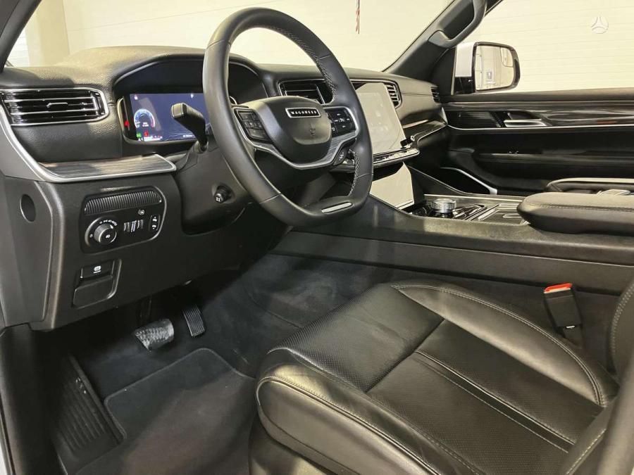 Белый Джип Wagoneer 2022 в Клайпеда, объемом двигателя 5.65 л и пробегом 82 тыс. км за 42900 €, фото 9 на AUTOMOTO.COM.LV