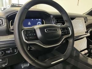 Белый Джип Wagoneer 2022 в Клайпеда, объемом двигателя 5.65 л и пробегом 82 тыс. км за 42900 €, фото 13 на AUTOMOTO.COM.LV
