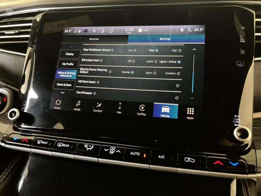 Белый Джип Wagoneer 2022 в Клайпеда, объемом двигателя 5.65 л и пробегом 82 тыс. км за 42900 €, фото 18 на AUTOMOTO.COM.LV