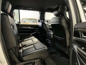 Белый Джип Wagoneer 2022 в Клайпеда, объемом двигателя 5.65 л и пробегом 82 тыс. км за 42900 €, фото 25 на AUTOMOTO.COM.LV