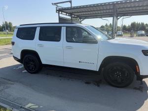 Balts Jeep Wagoneer 2022 Klaipėda, ar dzinēja tilpumu 5.65 L un nobraukumu 87 tūkst. km par 47800 €, foto 5 vietnē AUTOMOTO.COM.LV