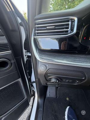 Balts Jeep Wagoneer 2022 Klaipėda, ar dzinēja tilpumu 5.65 L un nobraukumu 87 tūkst. km par 47800 €, foto 13 vietnē AUTOMOTO.COM.LV