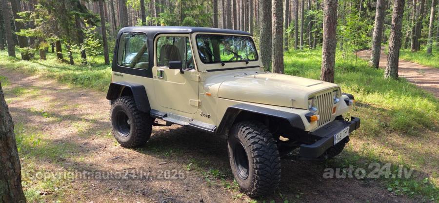 Beige Jeep Wrangler 1989 in Tallinn, with an engine capacity of 2.50 L and mileage of 310 thousand km for 13000 €, photo 4 on AUTOMOTO.COM.LV