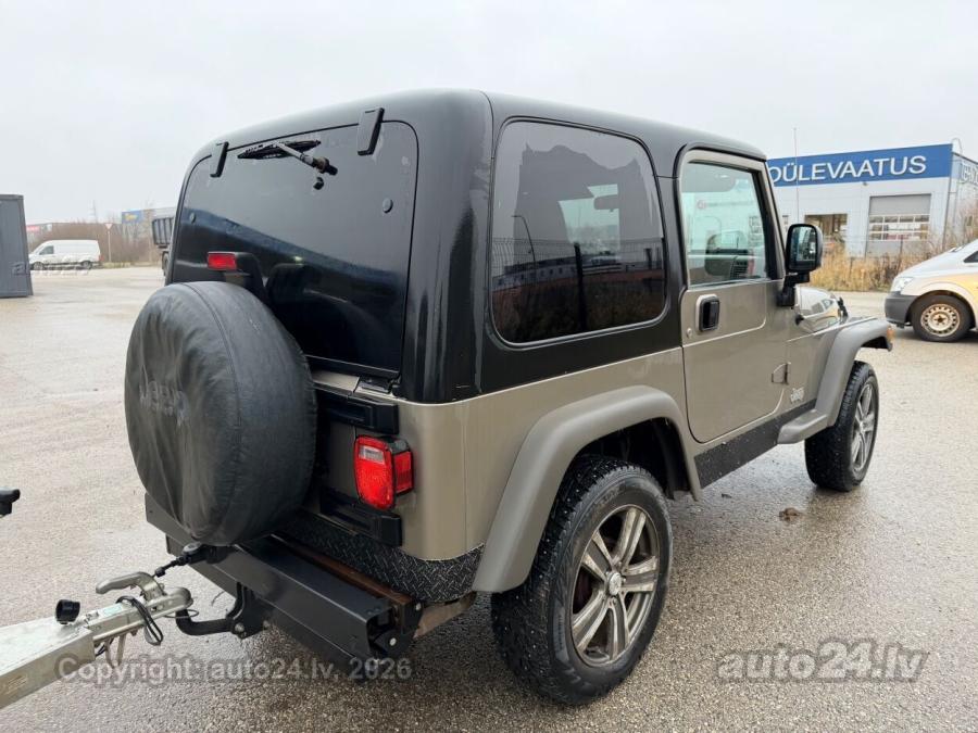 Smilšu krāsa Jeep Wrangler 2006 Tartu, ar dzinēja tilpumu 4.00 L un nobraukumu 240 tūkst. km par 15500 €, foto 11 vietnē AUTOMOTO.COM.LV