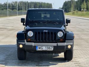 Melns Jeep Wrangler 2012 Valmiera, ar dzinēja tilpumu 2.80 L un nobraukumu 240 tūkst. km par 16995 €, foto 3 vietnē AUTOMOTO.COM.LV