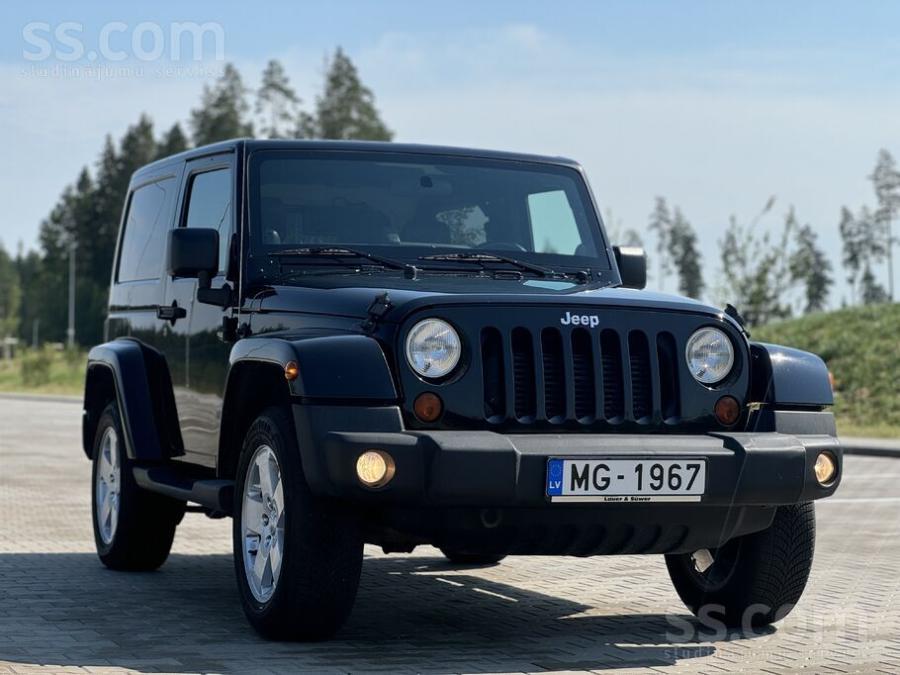 Melns Jeep Wrangler 2012 Valmiera, ar dzinēja tilpumu 2.80 L un nobraukumu 240 tūkst. km par 16995 €, foto 4 vietnē AUTOMOTO.COM.LV