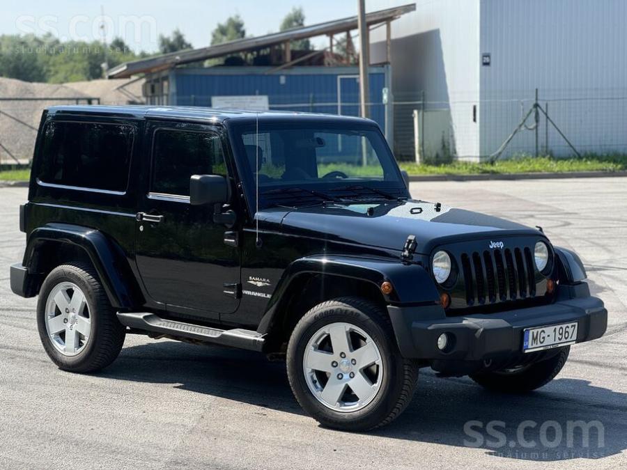 Melns Jeep Wrangler 2012 Valmiera, ar dzinēja tilpumu 2.80 L un nobraukumu 240 tūkst. km par 16995 €, foto 5 vietnē AUTOMOTO.COM.LV