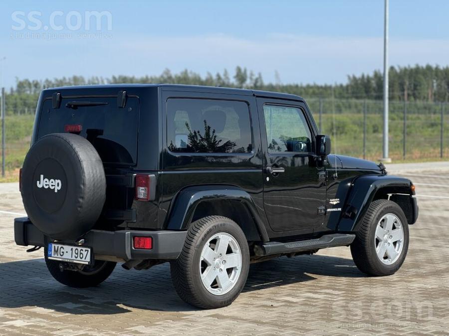 Melns Jeep Wrangler 2012 Valmiera, ar dzinēja tilpumu 2.80 L un nobraukumu 240 tūkst. km par 16995 €, foto 7 vietnē AUTOMOTO.COM.LV