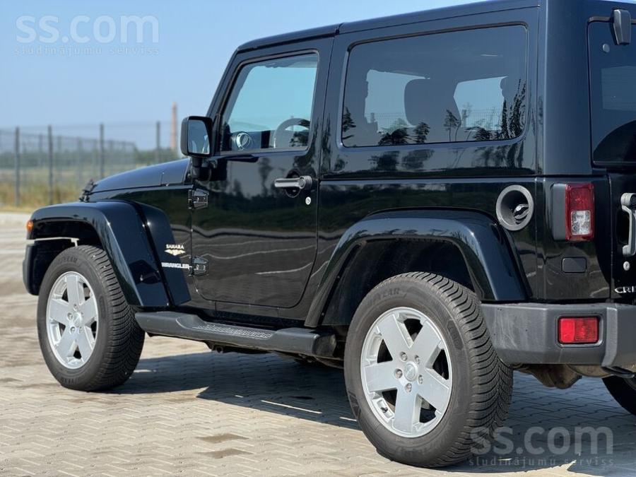 Melns Jeep Wrangler 2012 Valmiera, ar dzinēja tilpumu 2.80 L un nobraukumu 240 tūkst. km par 16995 €, foto 11 vietnē AUTOMOTO.COM.LV