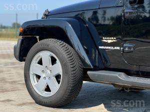 Melns Jeep Wrangler 2012 Valmiera, ar dzinēja tilpumu 2.80 L un nobraukumu 240 tūkst. km par 16995 €, foto 12 vietnē AUTOMOTO.COM.LV