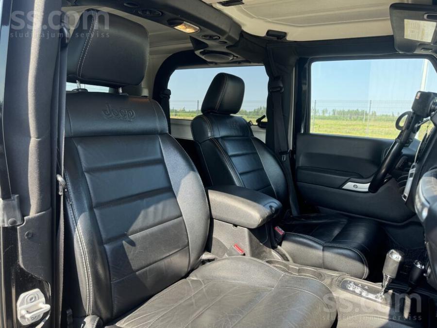 Melns Jeep Wrangler 2012 Valmiera, ar dzinēja tilpumu 2.80 L un nobraukumu 240 tūkst. km par 16995 €, foto 17 vietnē AUTOMOTO.COM.LV