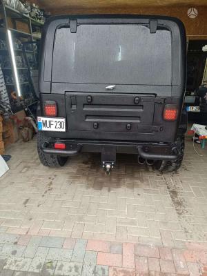 Black Jeep Wrangler 1988 in Silale, with an engine capacity of 4.20 L and mileage of 255 thousand km for 7400 €, photo 11 on AUTOMOTO.COM.LV