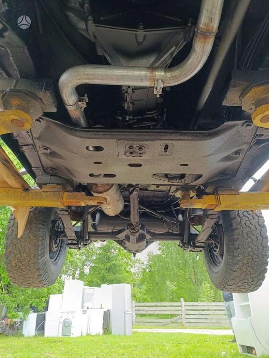 Black Jeep Wrangler 1988 in Silale, with an engine capacity of 4.20 L and mileage of 255 thousand km for 7400 €, photo 17 on AUTOMOTO.COM.LV