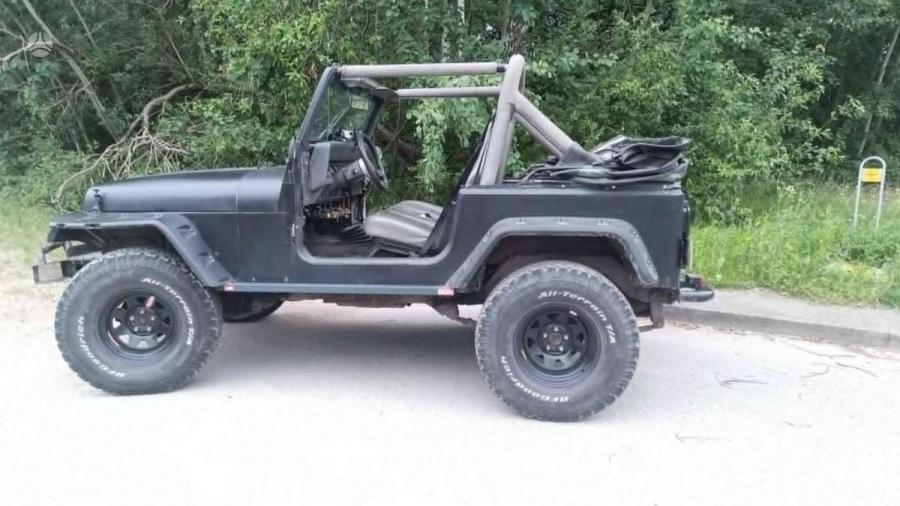 Black Jeep Wrangler 1988 in Silale, with an engine capacity of 4.20 L and mileage of 255 thousand km for 7400 €, photo 19 on AUTOMOTO.COM.LV