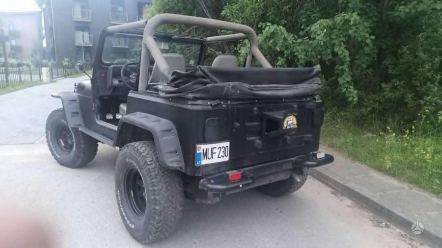 Black Jeep Wrangler 1988 in Silale, with an engine capacity of 4.20 L and mileage of 255 thousand km for 7400 €, photo 20 on AUTOMOTO.COM.LV