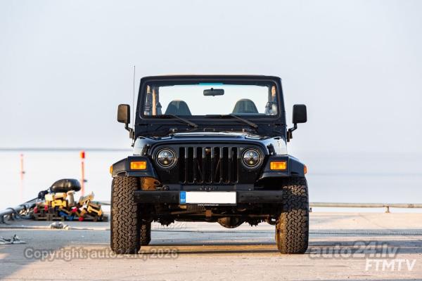 Black Jeep Wrangler 2001 in Tallinn, with an engine capacity of 4.00 L and mileage of 106 thousand km for 19999 €, photo 2 on AUTOMOTO.COM.LV