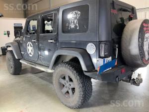 Melns Jeep Wrangler 2011 Tukums, ar dzinēja tilpumu 2.80 L un nobraukumu 214 tūkst. km par 23568 €, foto 2 vietnē AUTOMOTO.COM.LV
