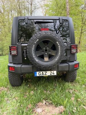 Melns Jeep Wrangler 2011 Rīga, ar dzinēja tilpumu 2.80 L un nobraukumu 184 tūkst. km par 24500 €, foto 5 vietnē AUTOMOTO.COM.LV