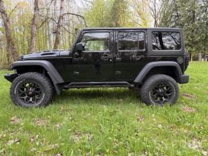 Melns Jeep Wrangler 2011 Rīga, ar dzinēja tilpumu 2.80 L un nobraukumu 184 tūkst. km par 24500 €, foto 6 vietnē AUTOMOTO.COM.LV