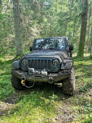Melns Jeep Wrangler 2011 Rīga, ar dzinēja tilpumu 2.80 L un nobraukumu 184 tūkst. km par 24500 €, foto 23 vietnē AUTOMOTO.COM.LV