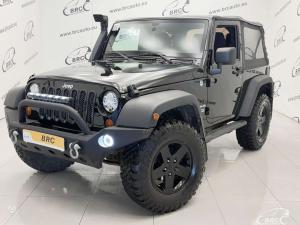 Black Jeep Wrangler 2011 in Vilnius, with an engine capacity of 3.78 L and mileage of 152 thousand km for 16900 €, photo 31 on AUTOMOTO.COM.LV