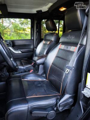 Black Jeep Wrangler 2011 in Vilnius, with an engine capacity of 3.80 L and mileage of 271 thousand km for 15900 €, photo 11 on AUTOMOTO.COM.LV