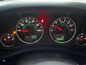 Black Jeep Wrangler 2012 in Vilnius, with an engine capacity of 3.60 L and mileage of 130 thousand km for 17500 €, photo 8 on AUTOMOTO.COM.LV