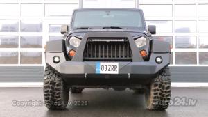 Melns Jeep Wrangler 2012 Tallina, ar dzinēja tilpumu 2.80 L un nobraukumu 132 tūkst. km par 25000 €, foto 4 vietnē AUTOMOTO.COM.LV