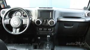 Melns Jeep Wrangler 2012 Tallina, ar dzinēja tilpumu 2.80 L un nobraukumu 132 tūkst. km par 25000 €, foto 9 vietnē AUTOMOTO.COM.LV