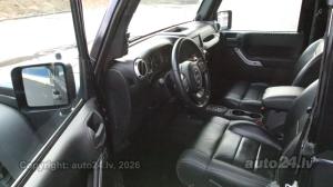 Melns Jeep Wrangler 2012 Tallina, ar dzinēja tilpumu 2.80 L un nobraukumu 132 tūkst. km par 25000 €, foto 11 vietnē AUTOMOTO.COM.LV
