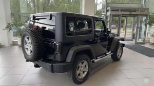 Melns Jeep Wrangler 2012 Marijampole, ar dzinēja tilpumu 3.60 L un nobraukumu 101 tūkst. km par 16999 €, foto 6 vietnē AUTOMOTO.COM.LV