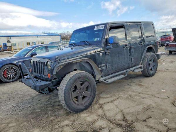 Black Jeep Wrangler 2013 in Klaipeda, with an engine capacity of 3.60 L and mileage of 216 thousand km for 12500 €, photo 1 on AUTOMOTO.COM.LV
