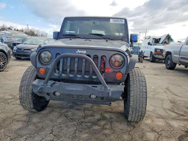 Black Jeep Wrangler 2013 in Klaipeda, with an engine capacity of 3.60 L and mileage of 216 thousand km for 12500 €, photo 5 on AUTOMOTO.COM.LV