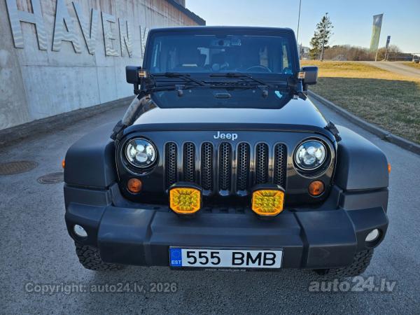 Black Jeep Wrangler 2013 in Tallinn, with an engine capacity of 2.80 L and mileage of 112 thousand km for 25900 €, photo 1 on AUTOMOTO.COM.LV