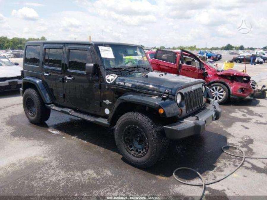 Black Jeep Wrangler 2013 in Klaipeda, with an engine capacity of 3.60 L and mileage of 206 thousand km for 13200 €, photo 1 on AUTOMOTO.COM.LV