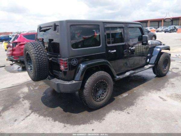 Black Jeep Wrangler 2013 in Klaipeda, with an engine capacity of 3.60 L and mileage of 206 thousand km for 13200 €, photo 4 on AUTOMOTO.COM.LV