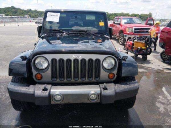 Black Jeep Wrangler 2013 in Klaipeda, with an engine capacity of 3.60 L and mileage of 206 thousand km for 13200 €, photo 6 on AUTOMOTO.COM.LV