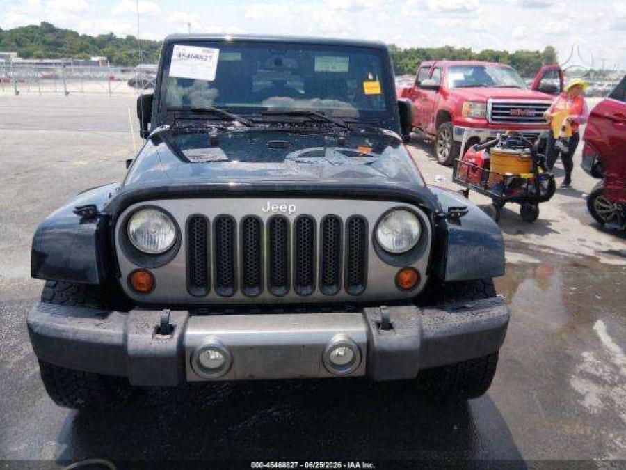 Black Jeep Wrangler 2013 in Klaipeda, with an engine capacity of 3.60 L and mileage of 206 thousand km for 13200 €, photo 7 on AUTOMOTO.COM.LV