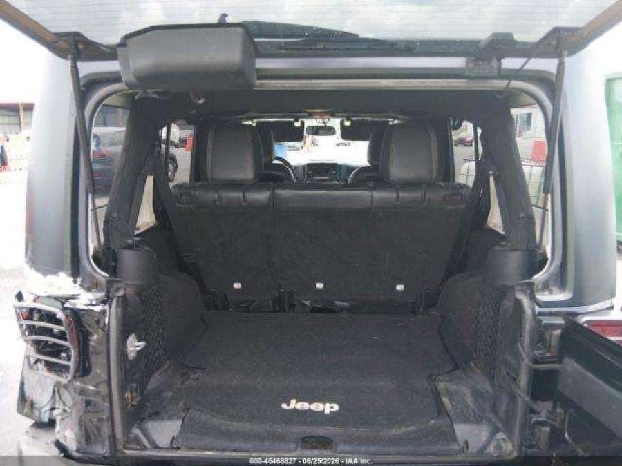 Black Jeep Wrangler 2013 in Klaipeda, with an engine capacity of 3.60 L and mileage of 206 thousand km for 13200 €, photo 13 on AUTOMOTO.COM.LV